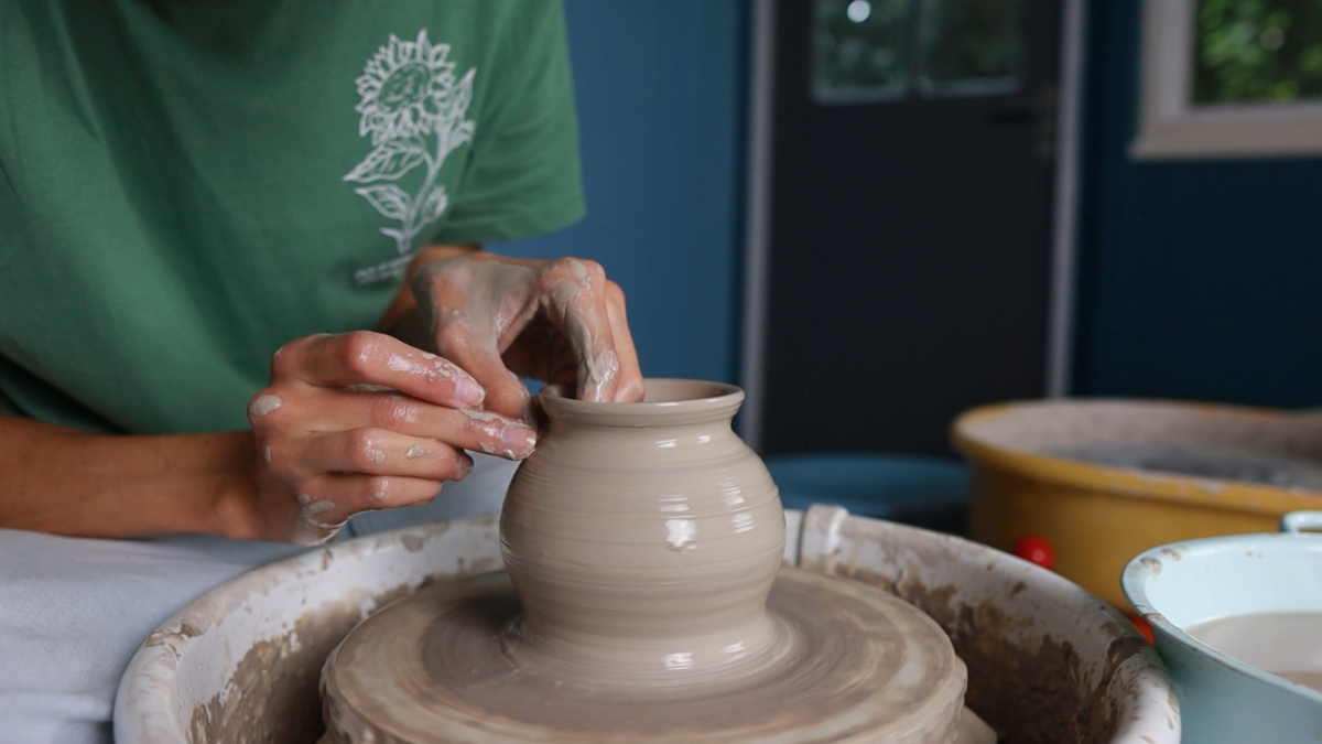 How to throw a vase | Calder's Ceramics Community
